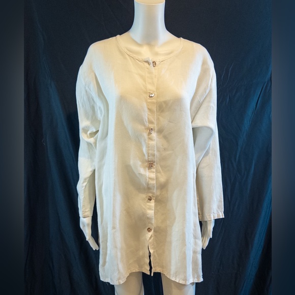 CTC | Tops | Ctc White 0 Linen Tunic Top With Mother Of Pearl Buttons ...